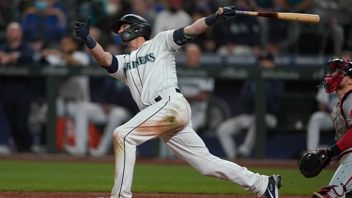 Haniger homers in 3rd straight game, Mariners top Bosox 5-4 | king5.com