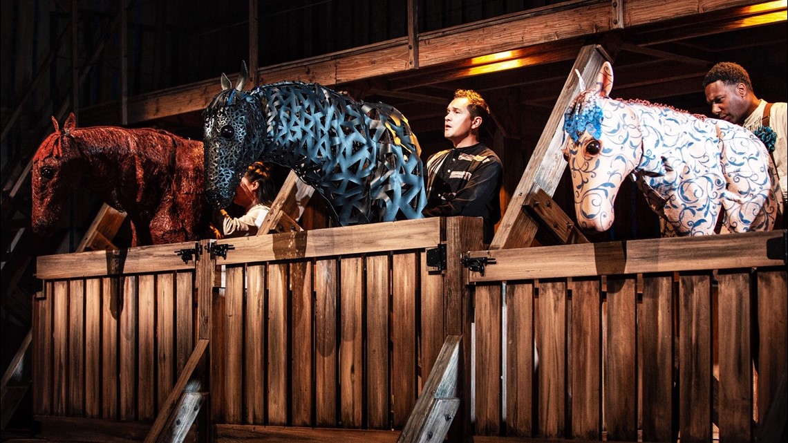 Large scale puppets bring Black Beauty to life at Seattle Children's ...