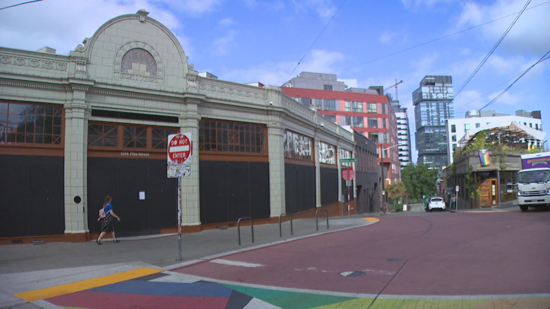 Starbucks closes Seattle Reserve stores in restructuring | king5.com
