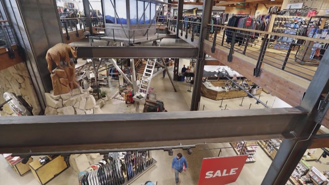 Unionized REI stores to picket in Issaquah to demand negotiations with ...