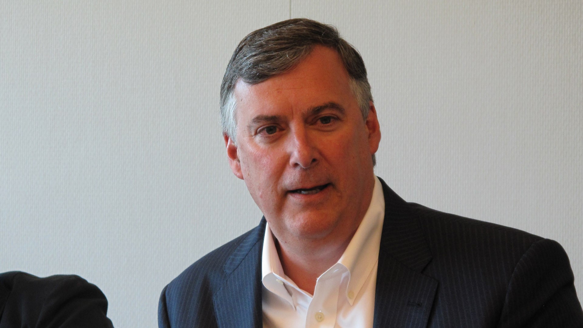 New Boeing Commercial Airplanes CEO's leadership style includes time on ...