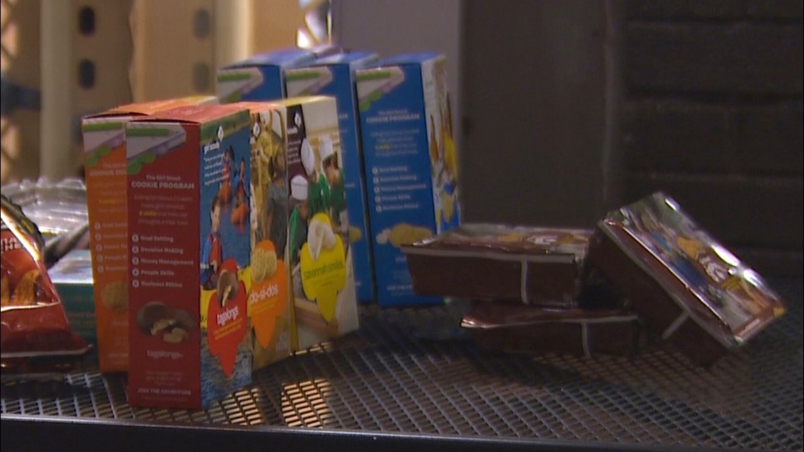 Suspect sought after Girl Scouts robbed of $600 outside Seattle QFC ...