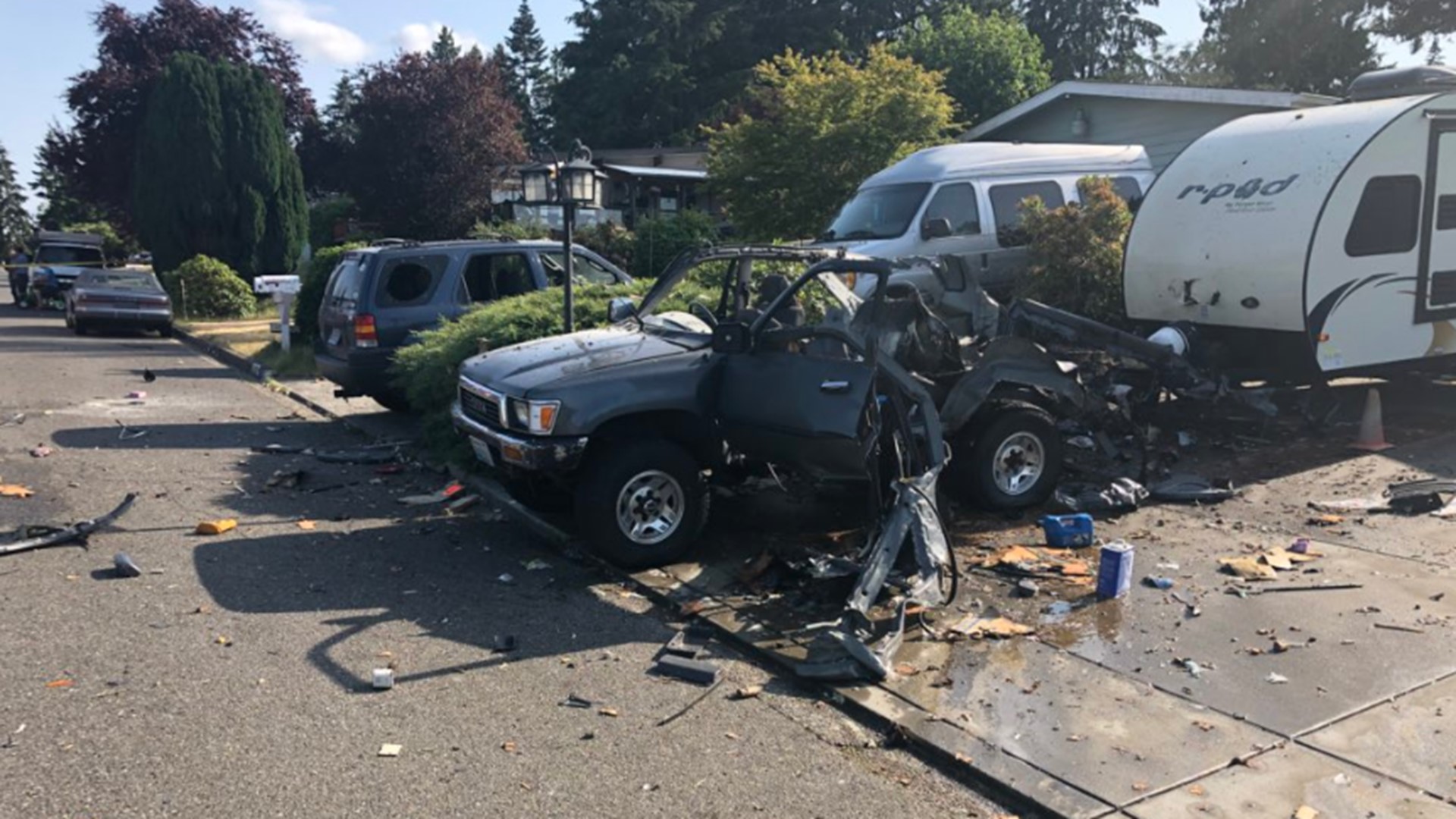 SUV explodes in Federal Way, man arrested | king5.com