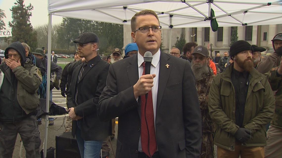 'Never back down': Embattled lawmaker Rep. Matt Shea speaks at Olympia ...