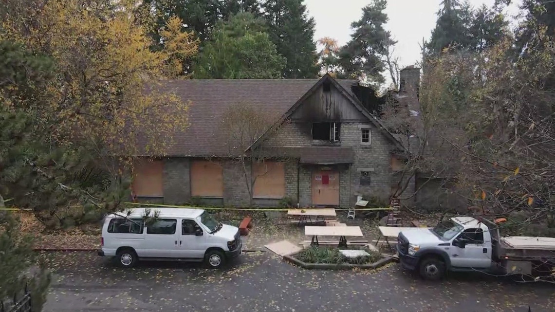 Historic Camp Long lodge in West Seattle catches fire | king5.com
