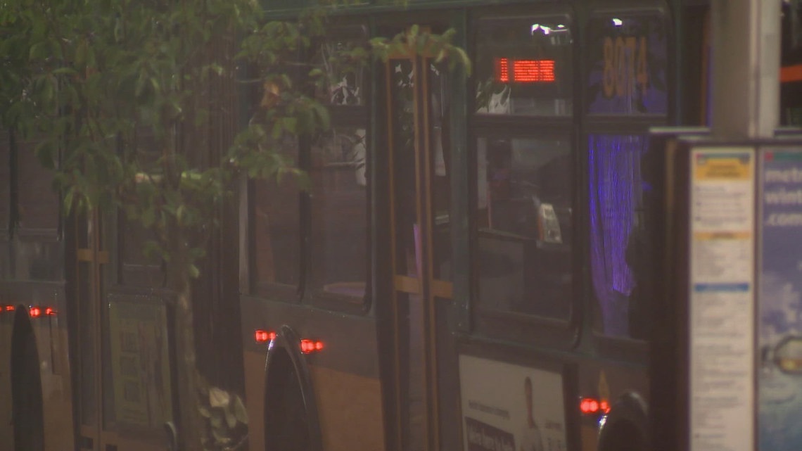 Police searching for suspect in Metro bus stabbing | king5.com