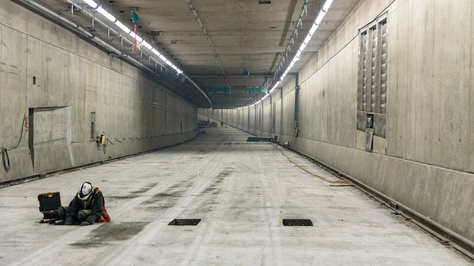 Highway 99 tunnel may open this fall, WSDOT says | king5.com