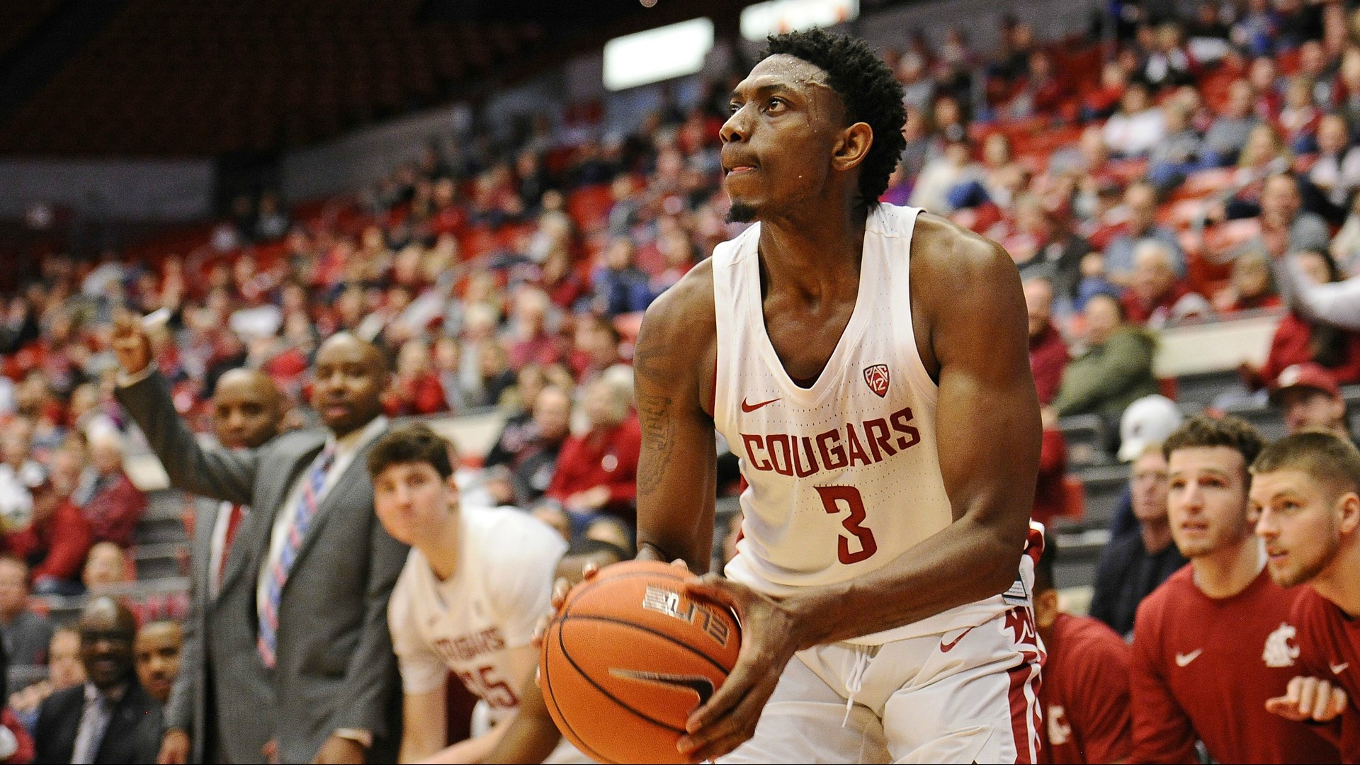 Washington State's Robert Franks says he'll declare for NBA | king5.com