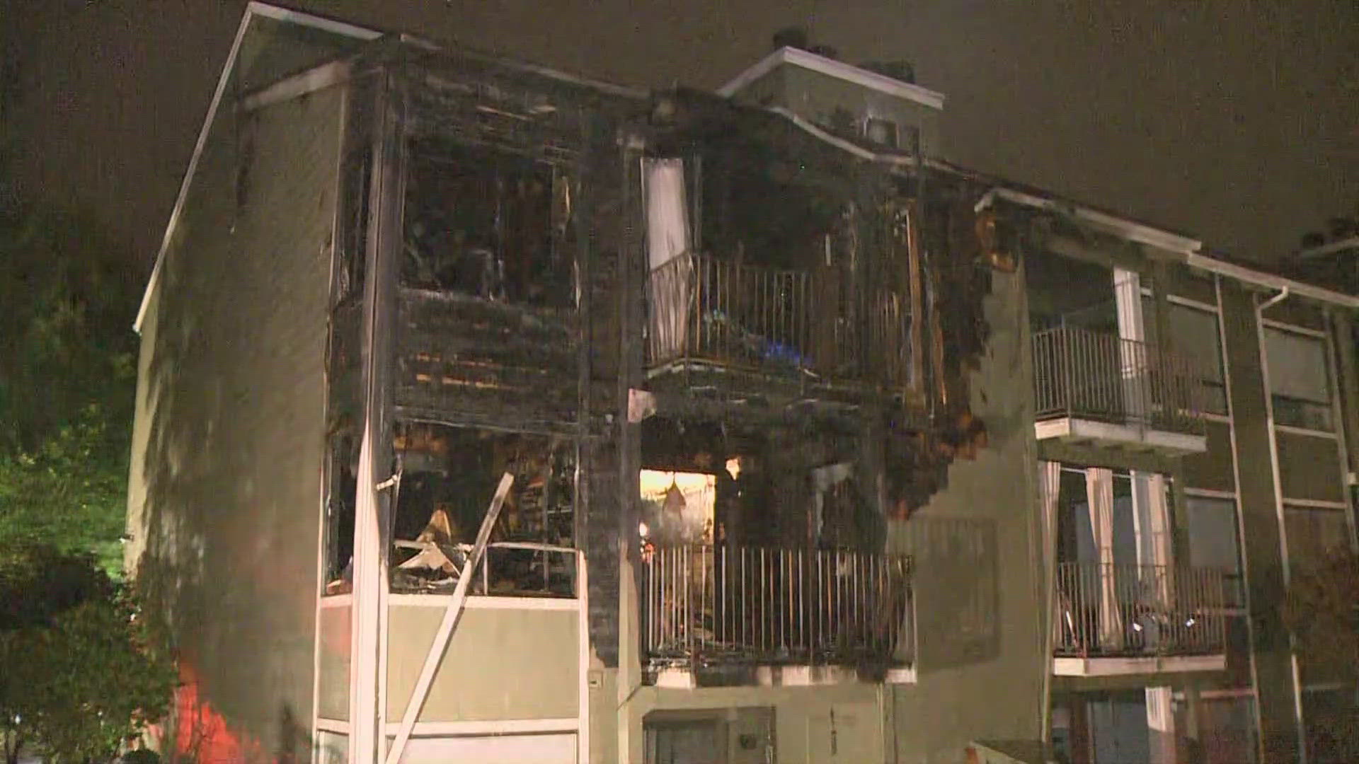 BREAKING: Apartment fire in Kent | king5.com