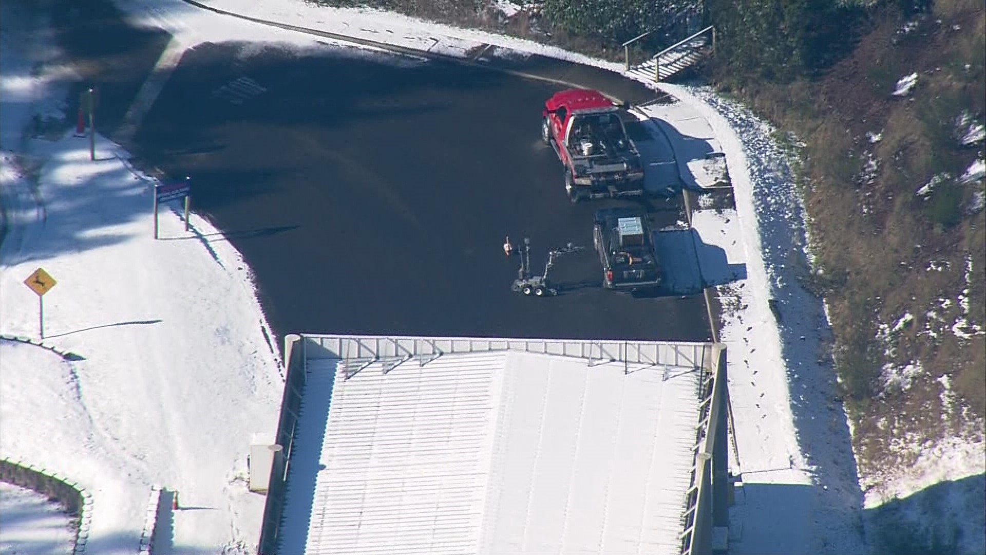 Naval Base gate reopens after man claiming to be wearing explosives ...