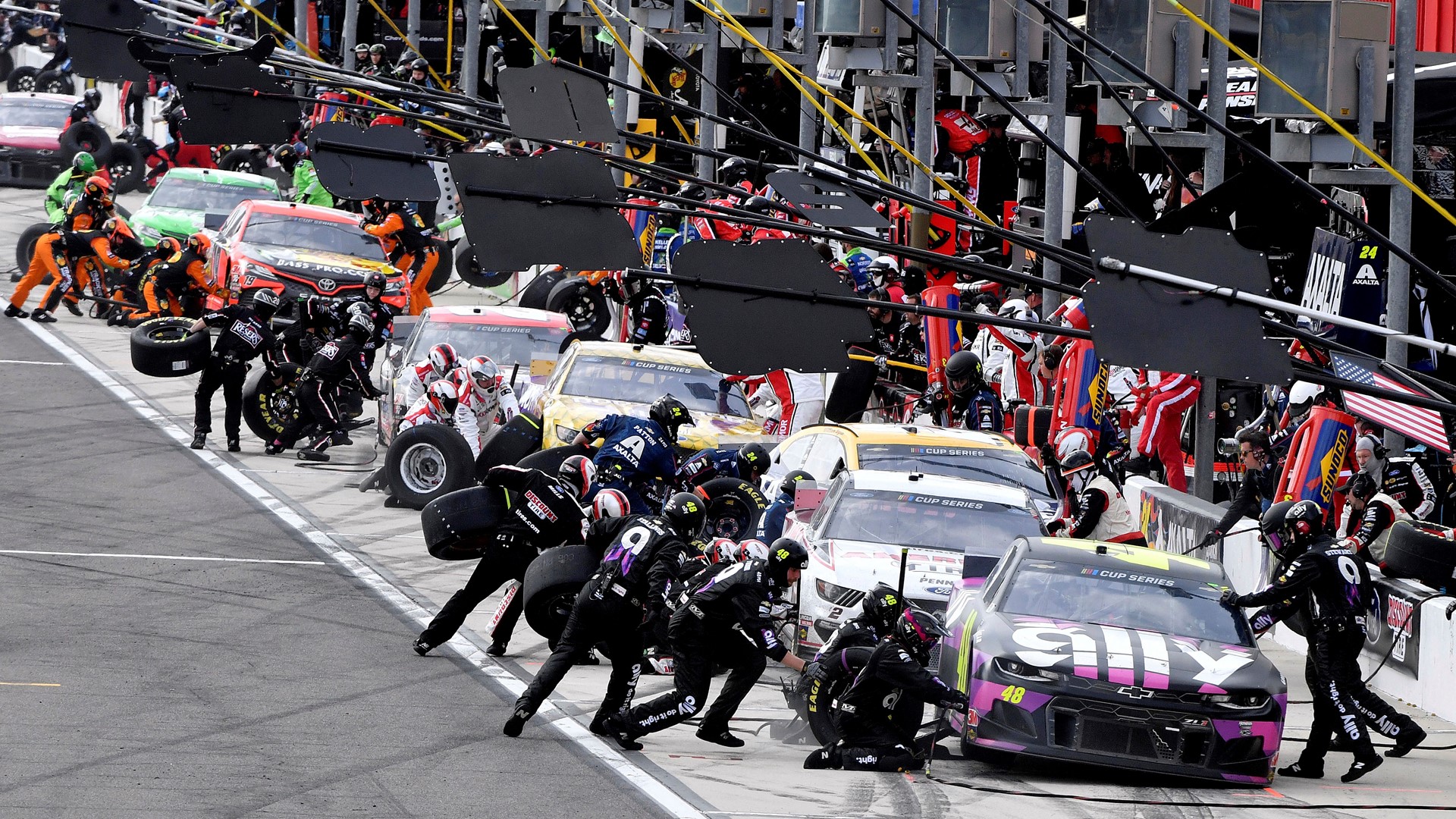 NASCAR suspends season until May but will reschedule events | king5.com
