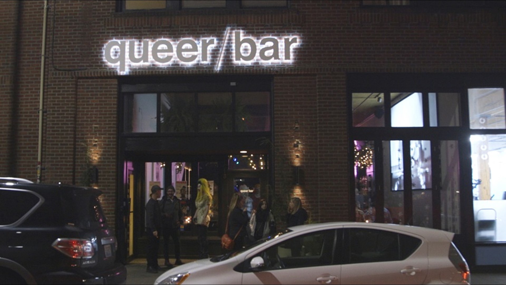 Man who attempted arson at Queer/Bar in Capitol Hill sentenced | king5.com