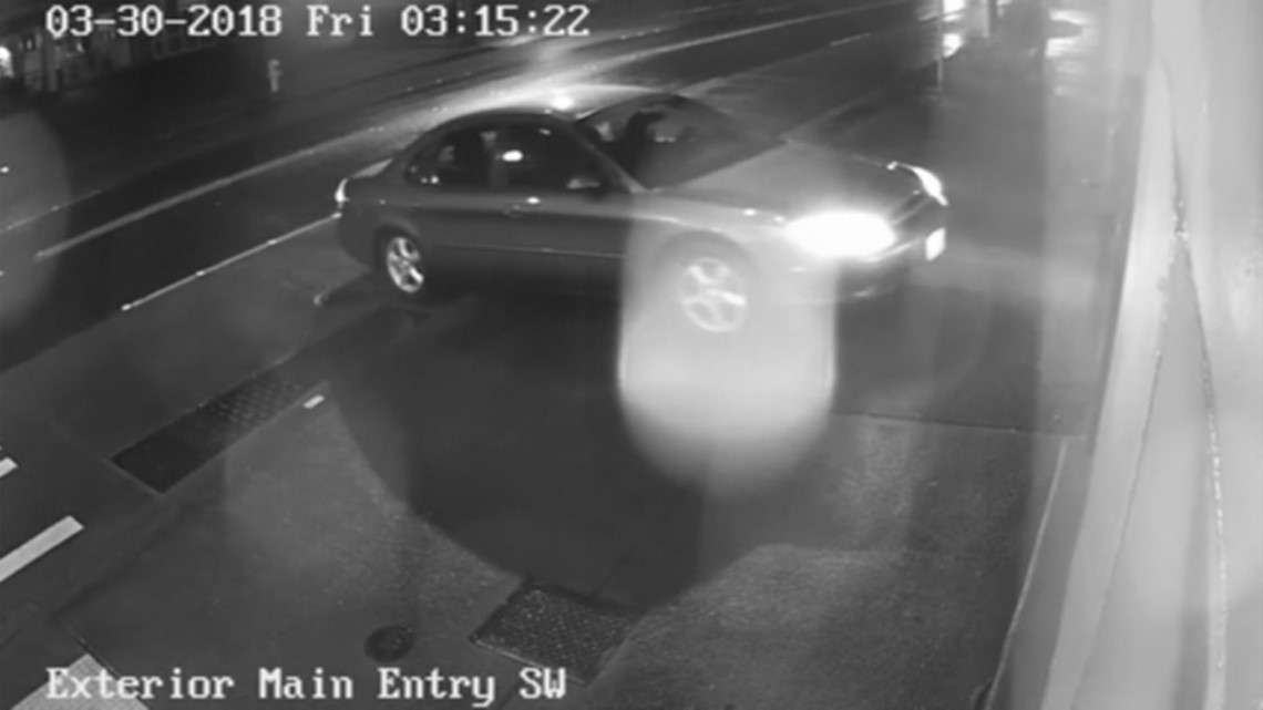 Robbers who rammed Seattle pot shop still at large, surveillance video ...