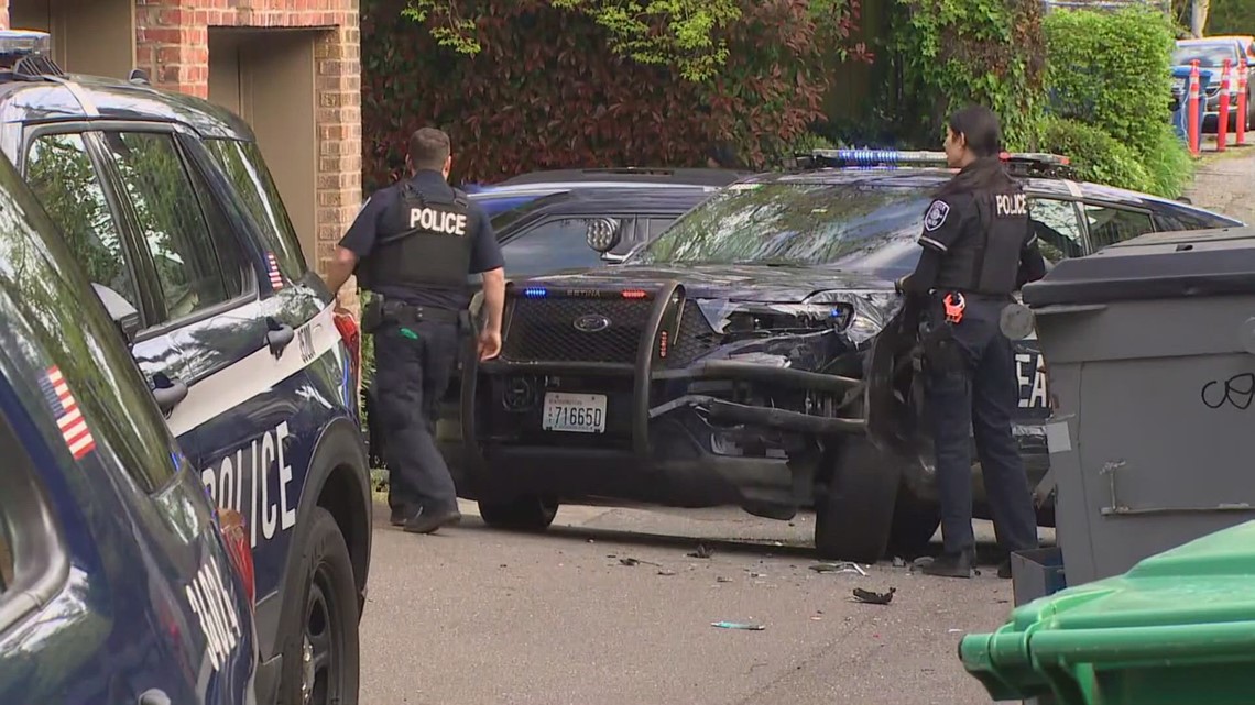 Driver trying to escape law enforcement rams several Seattle police ...