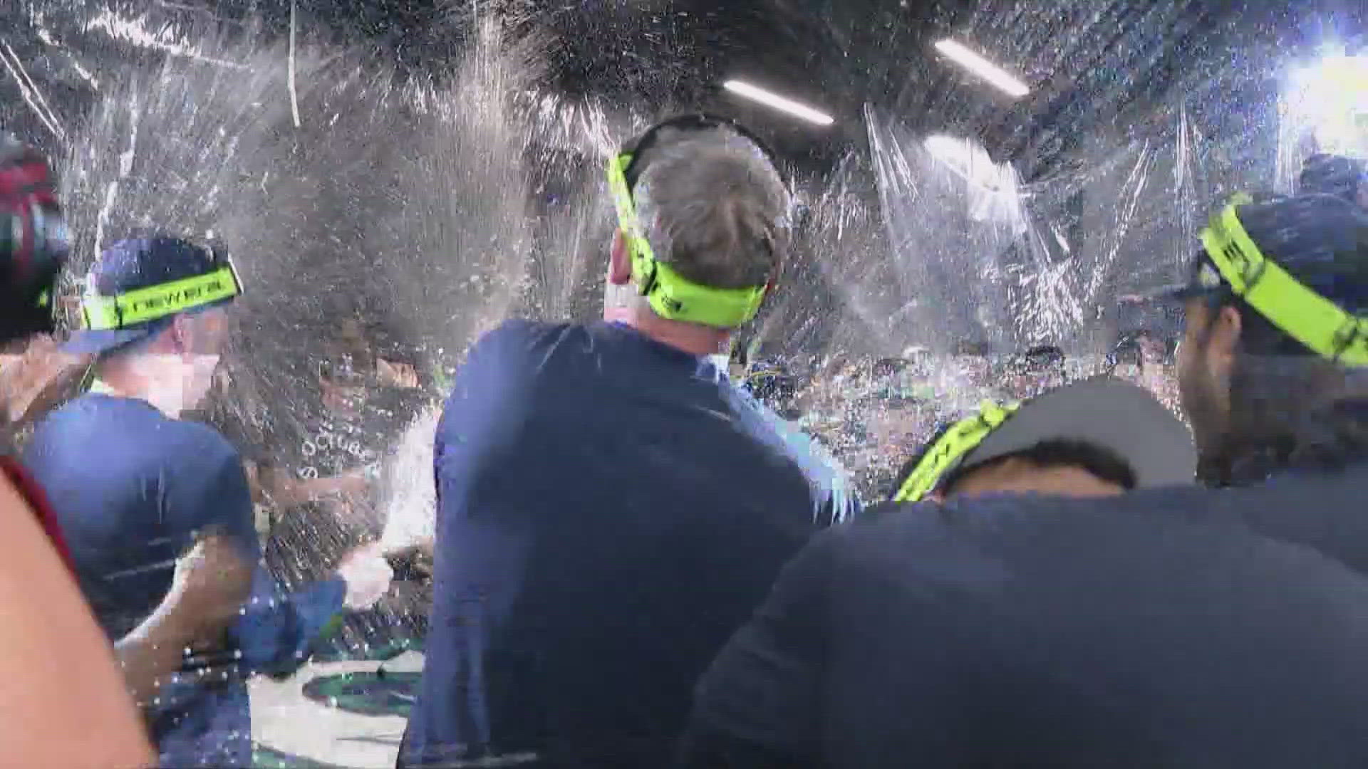 Seattle holds its breath as Mariners eye first division title since ...