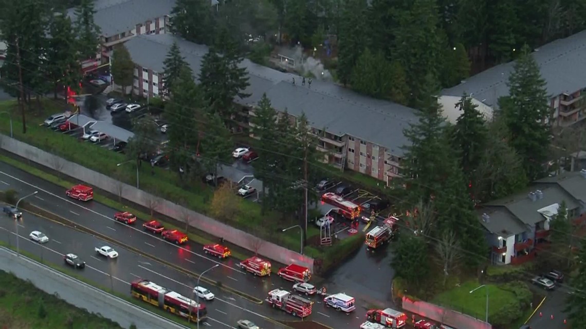 Fire crews working to rescue multiple people trapped in Federal Way ...