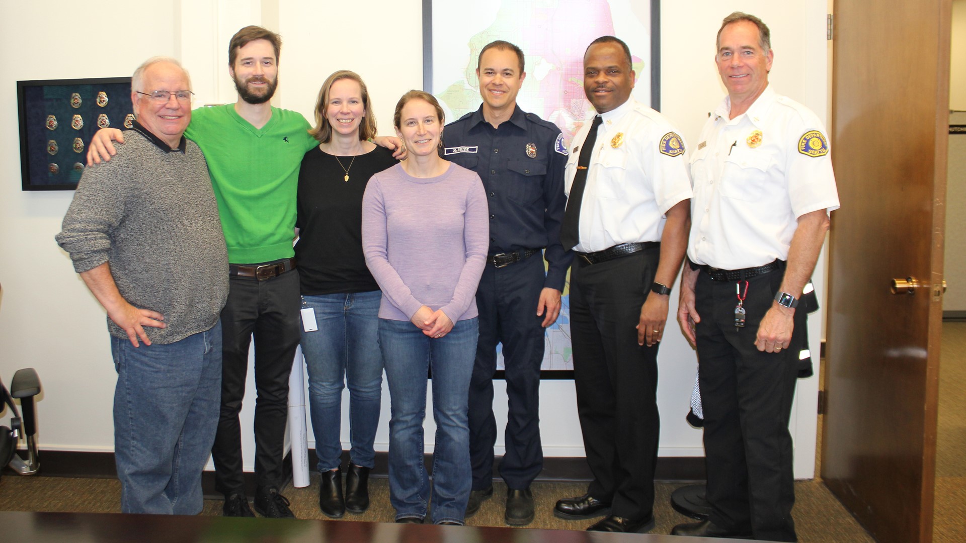 Off-duty Seattle firefighter honored for saving man’s life | king5.com