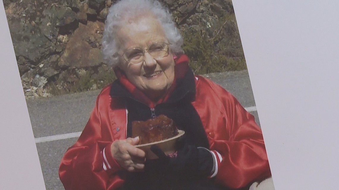 'Cinnamon Roll Lady's' legacy kept alive by friends, family | king5.com