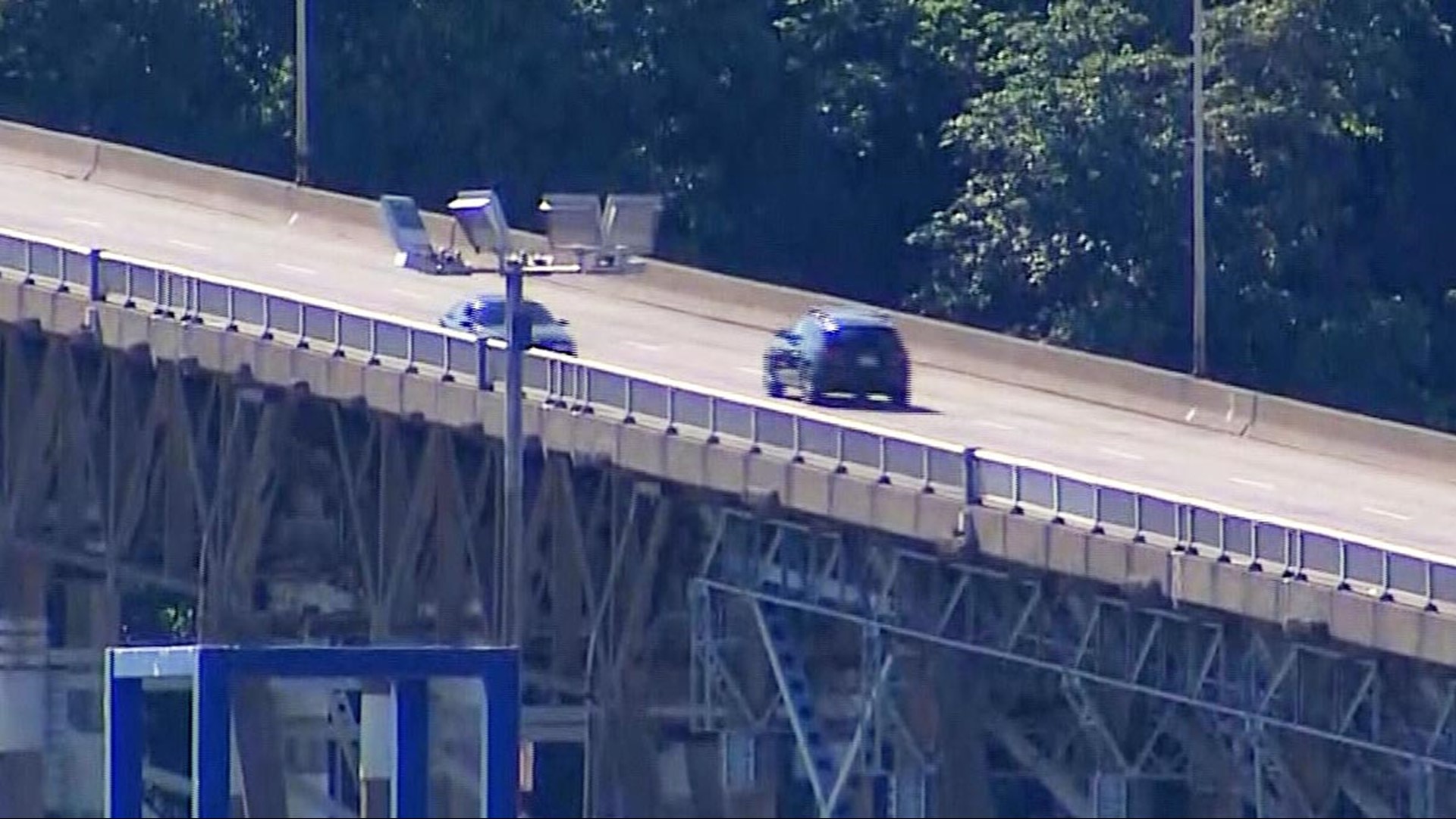 Petition aims to 'Save the Magnolia Bridge' in Seattle | king5.com