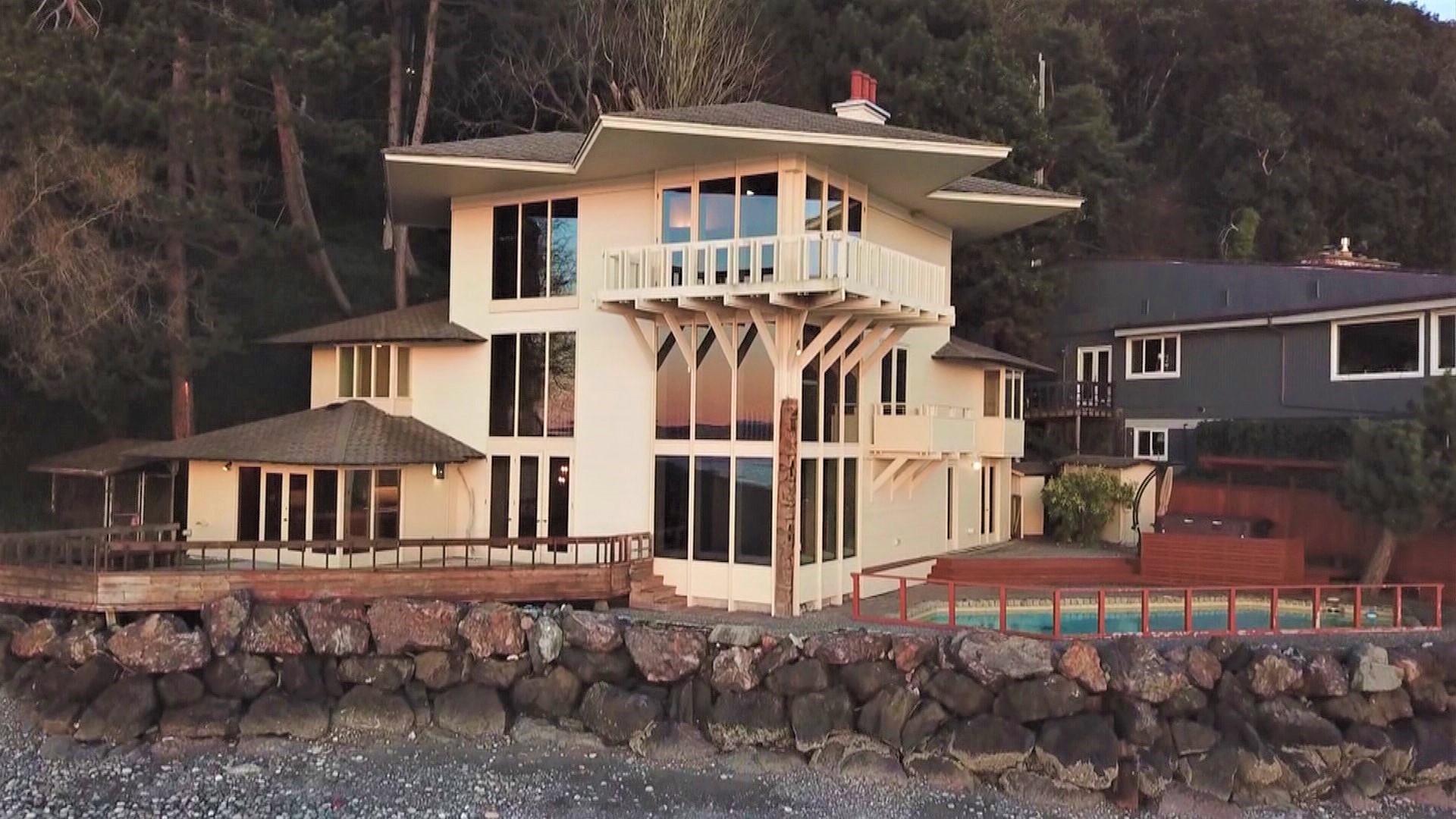 The West Seattle house that made magazine history: Unreal Estate ...