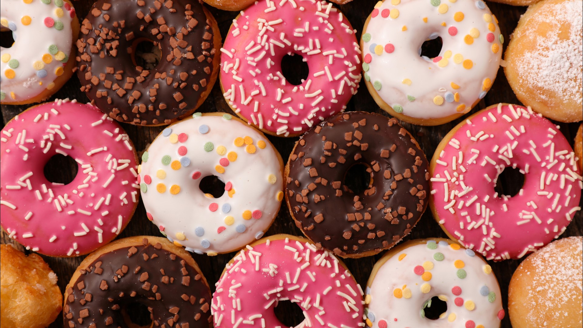 Donut madness! Get freebies no matter how you spell it for National ...
