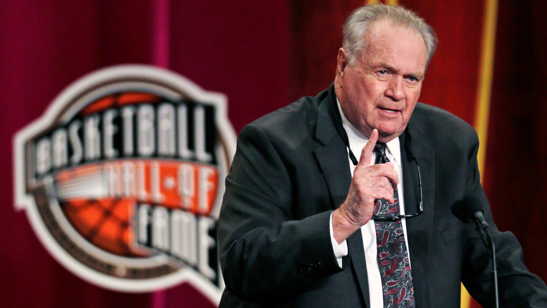 Former Celtics star Tommy Heinsohn dead at 86 | king5.com