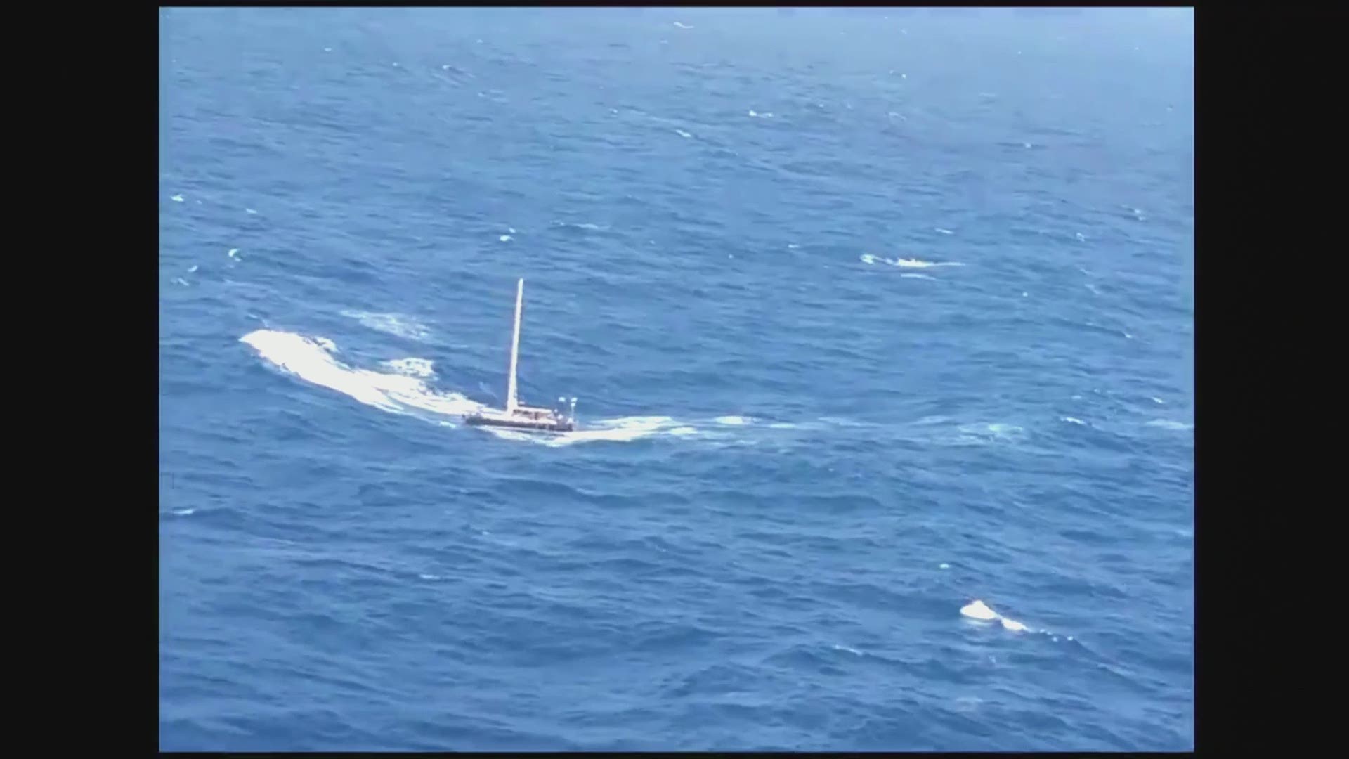 Coast Guard Rescues Couple From Sailboat Off Grays Harbor