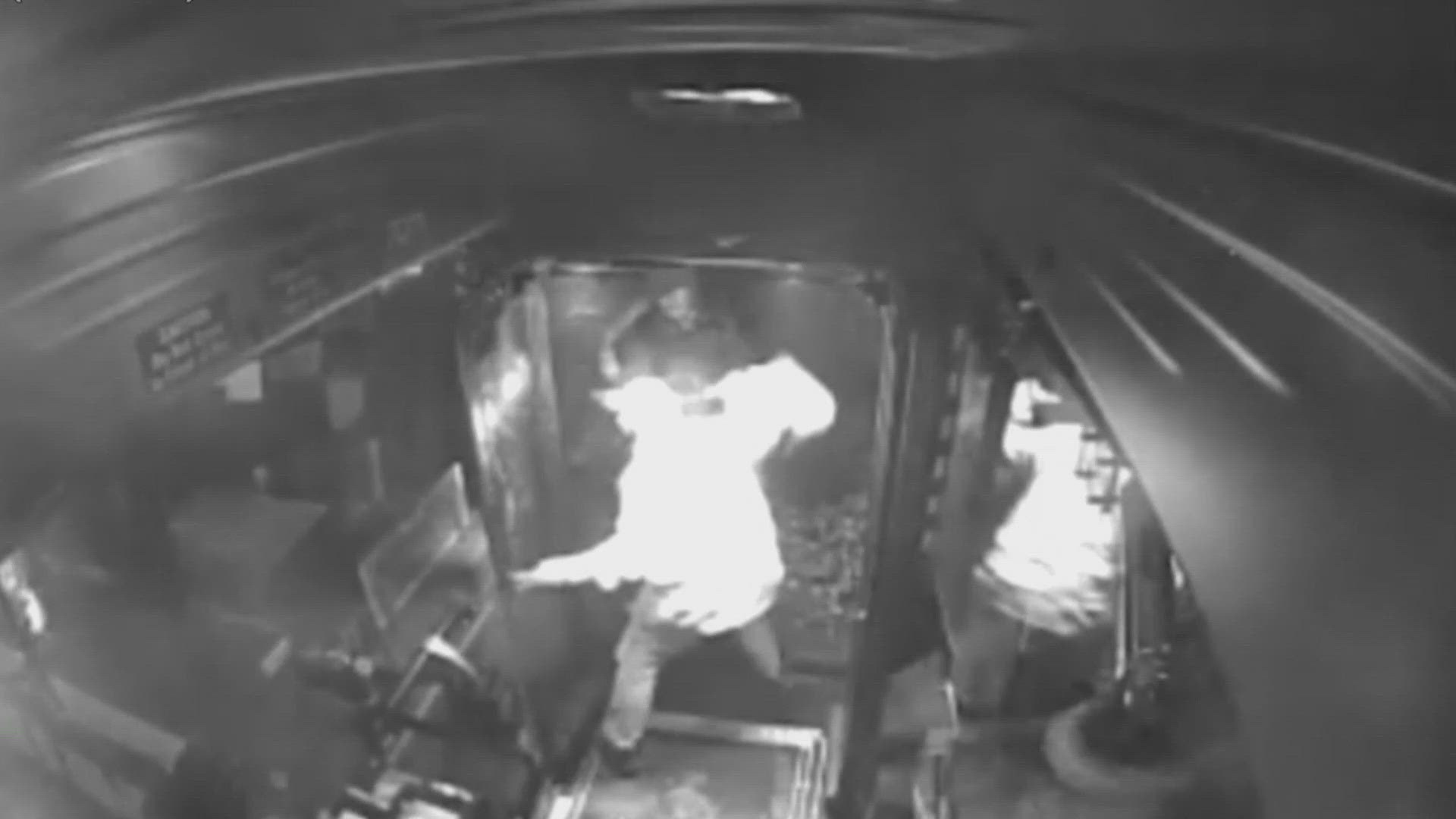 New video shows moments before deadly stabbing of King County bus ...