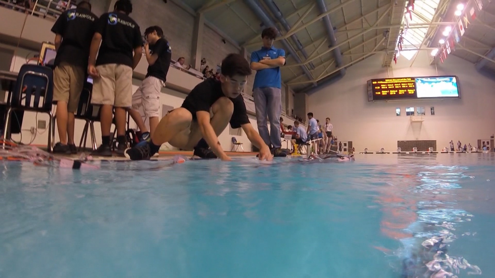 Kids test smarts, nerves in underwater robotics competition in Federal ...