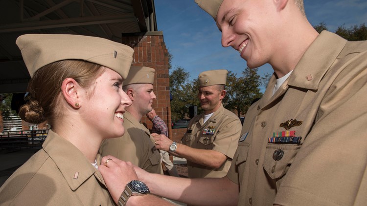 US Navy now allows women to wear ponytails, lock hairstyles | king5.com