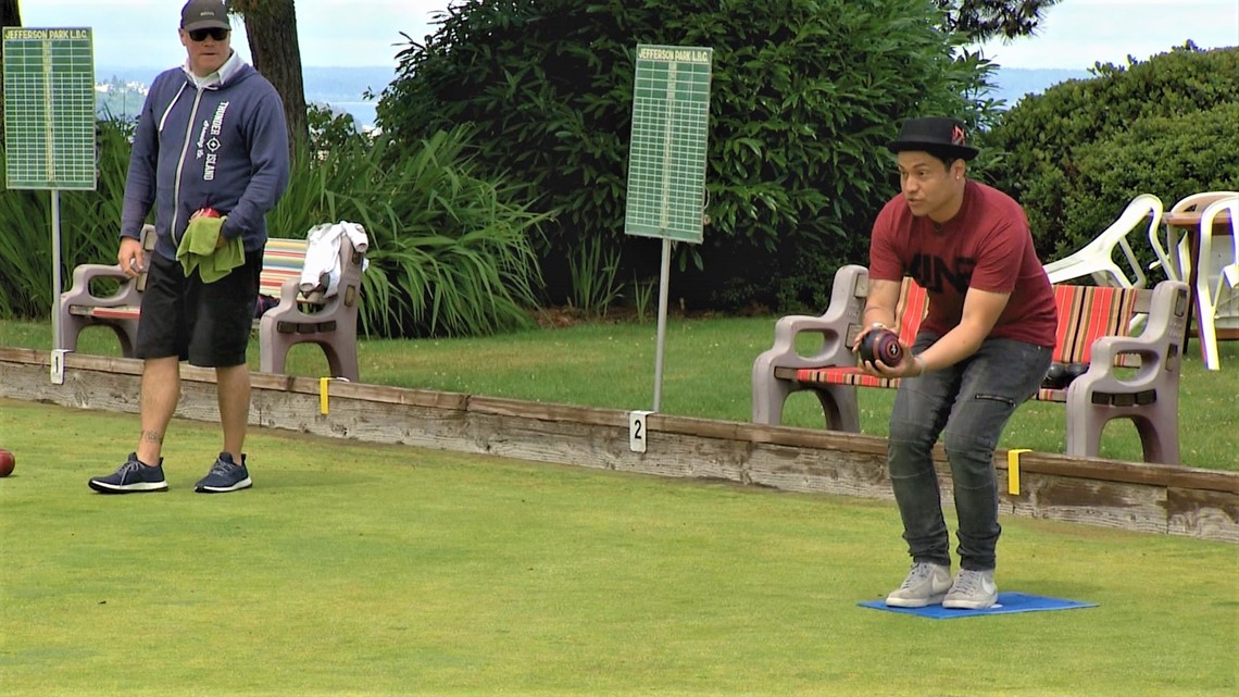 Team Evening takes a toss at lawn bowling - Field Trip Friday | king5.com