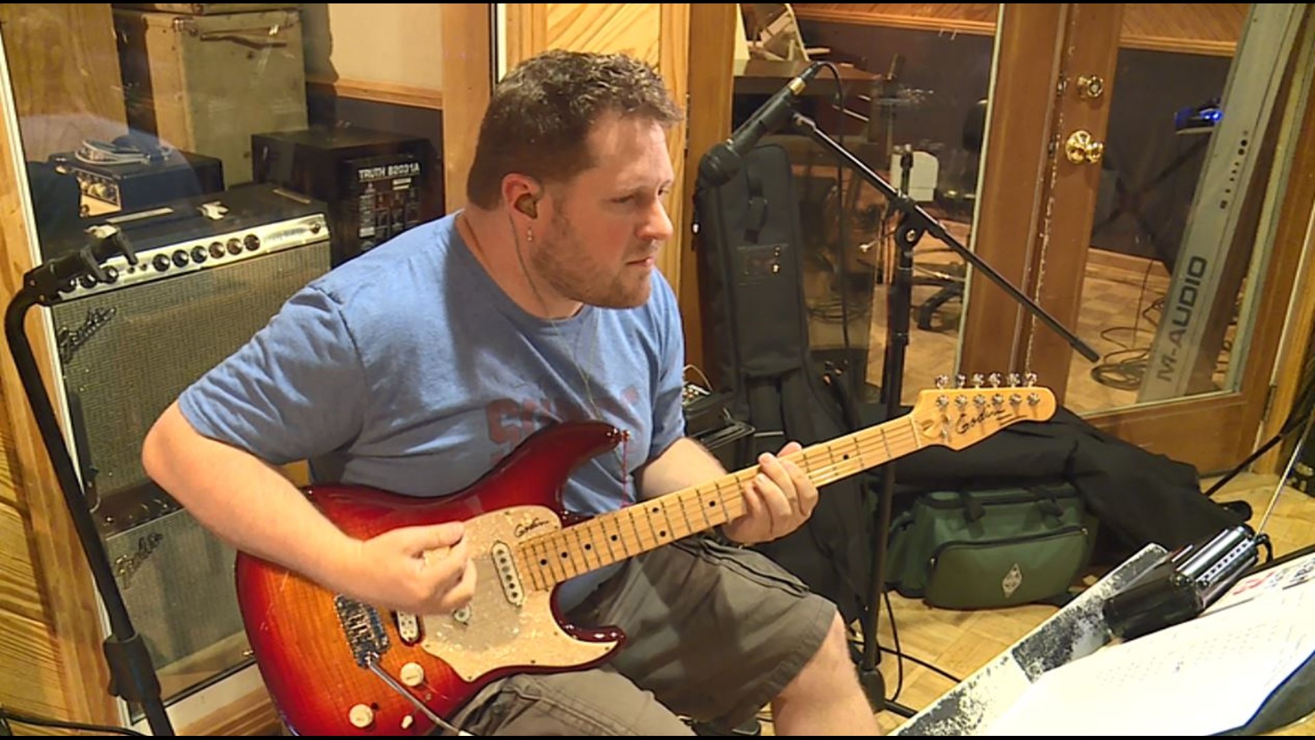 Saint goes country in Nashville | king5.com