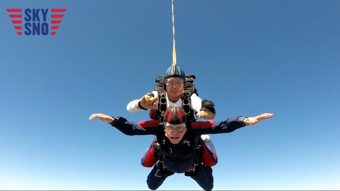 'Follow your dream': 100-year-old skydives for his birthday | king5.com