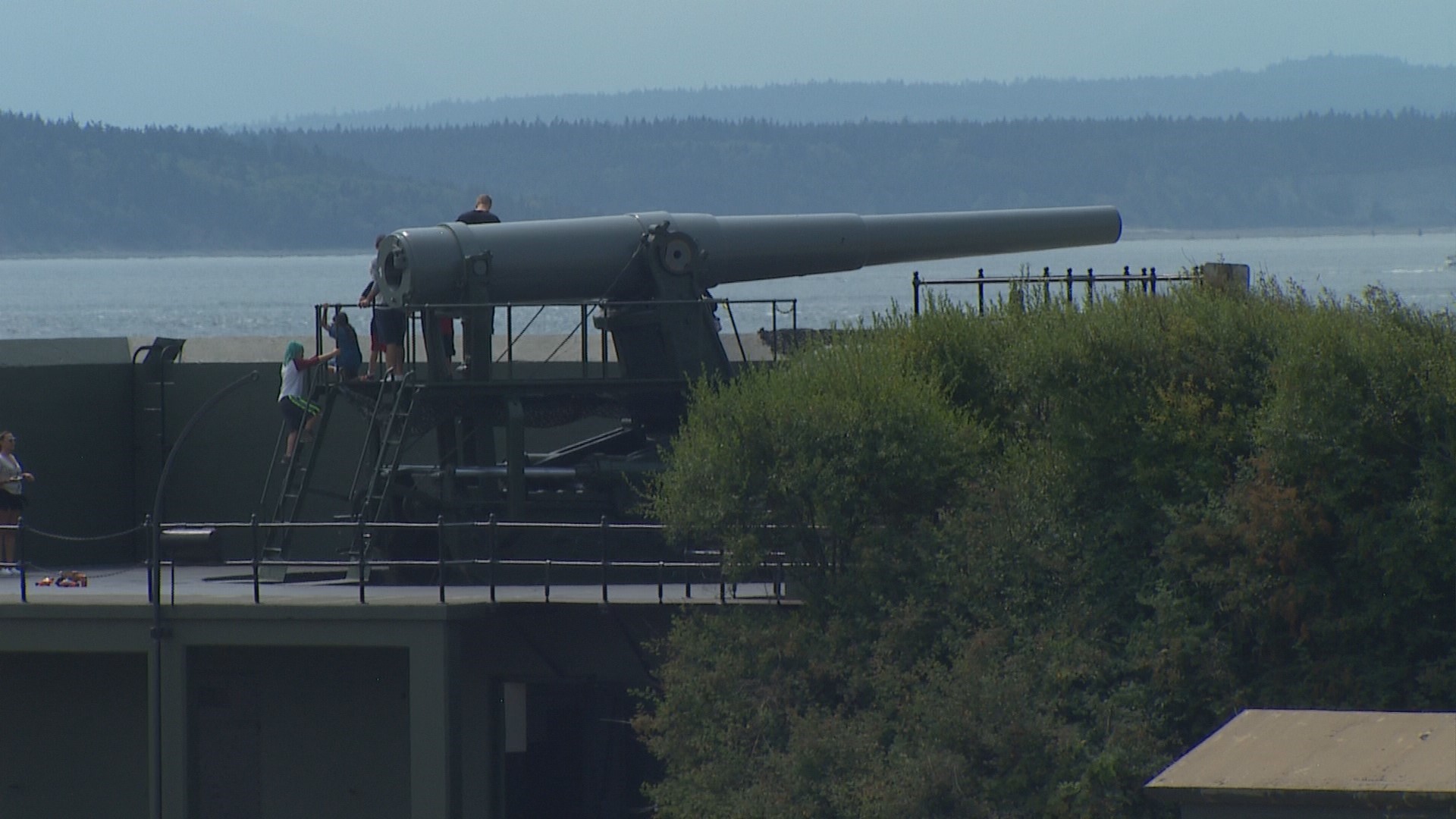 Whidbey Island's 'big guns' celebrate a big anniversary | king5.com
