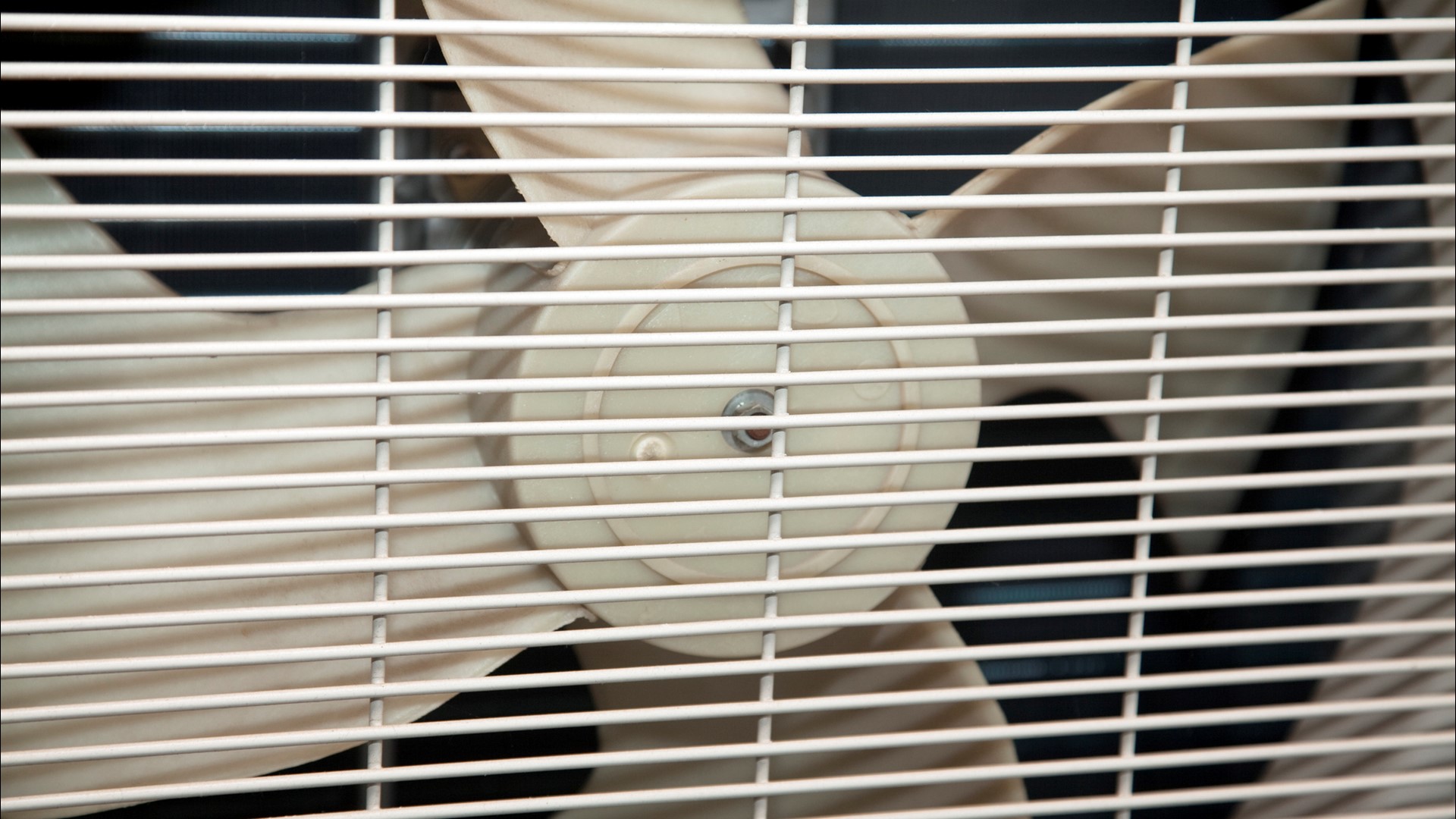 How to make a DIY air filter for wildfire smoke | king5.com