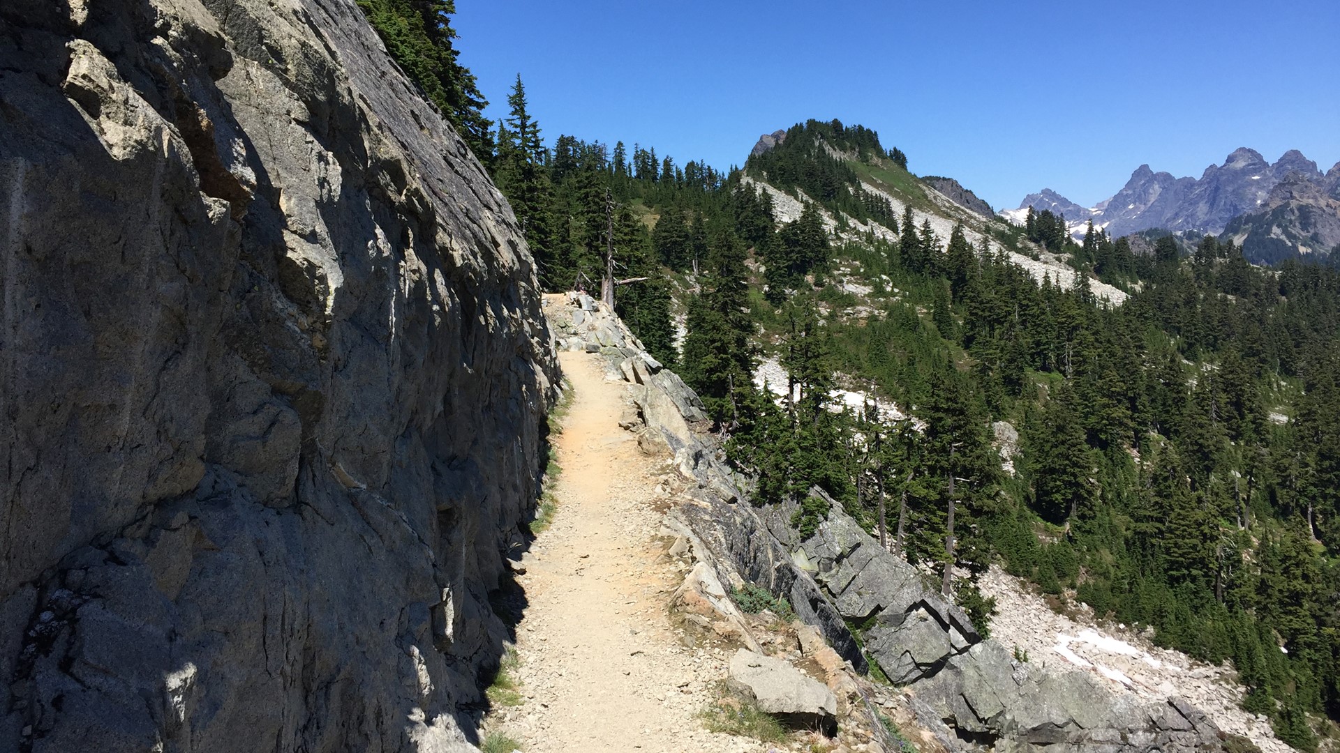 Get 360-degree views at Kendall Katwalk near Snoqualmie Pass | king5.com