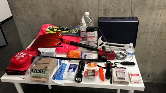 Ideas for making an emergency communications plan and kit | king5.com