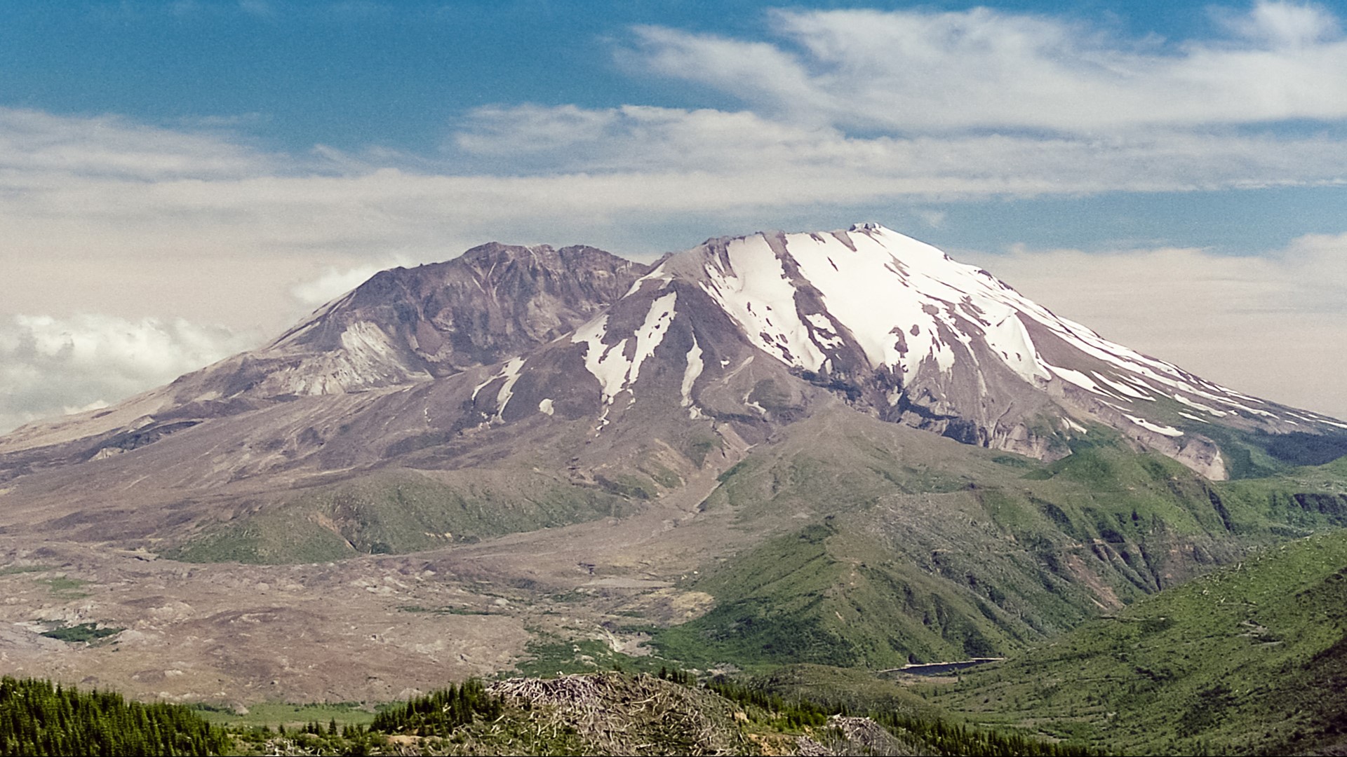 Why is Mount St. Helens the most active volcano in the Cascades ...