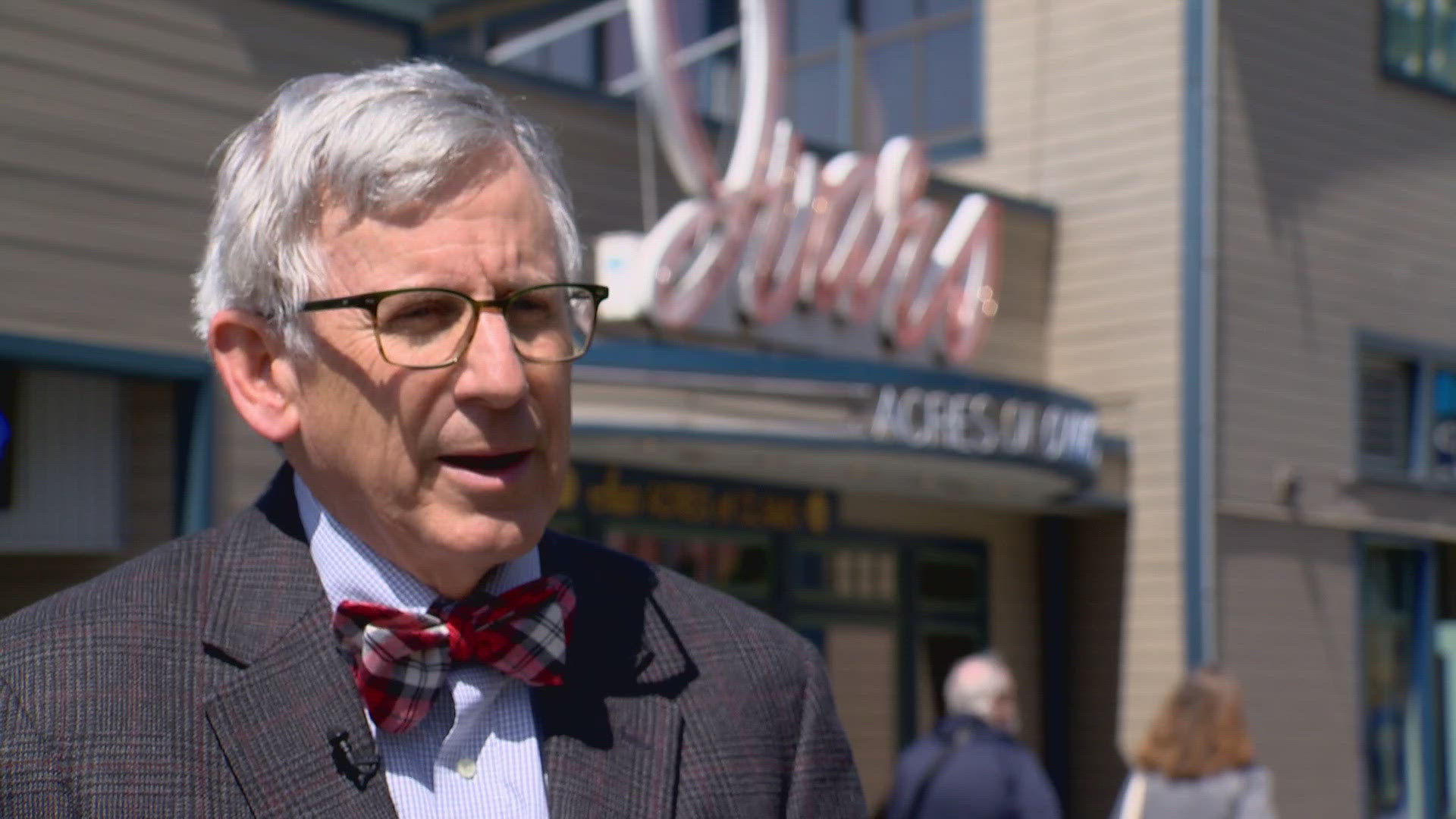 Seattle businesses entice Canadians with discounts amid tension with U ...