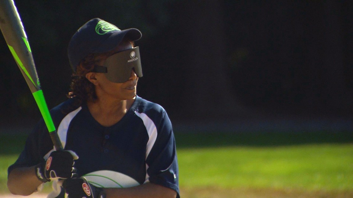 Puyallup police take on blind Tacoma team in ‘beep baseball’ | king5.com