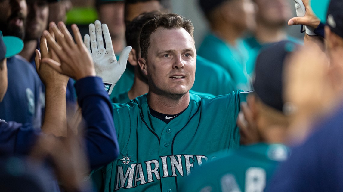 Bruce hits 300th HR to help Mariners beat Angels 4-3 | king5.com