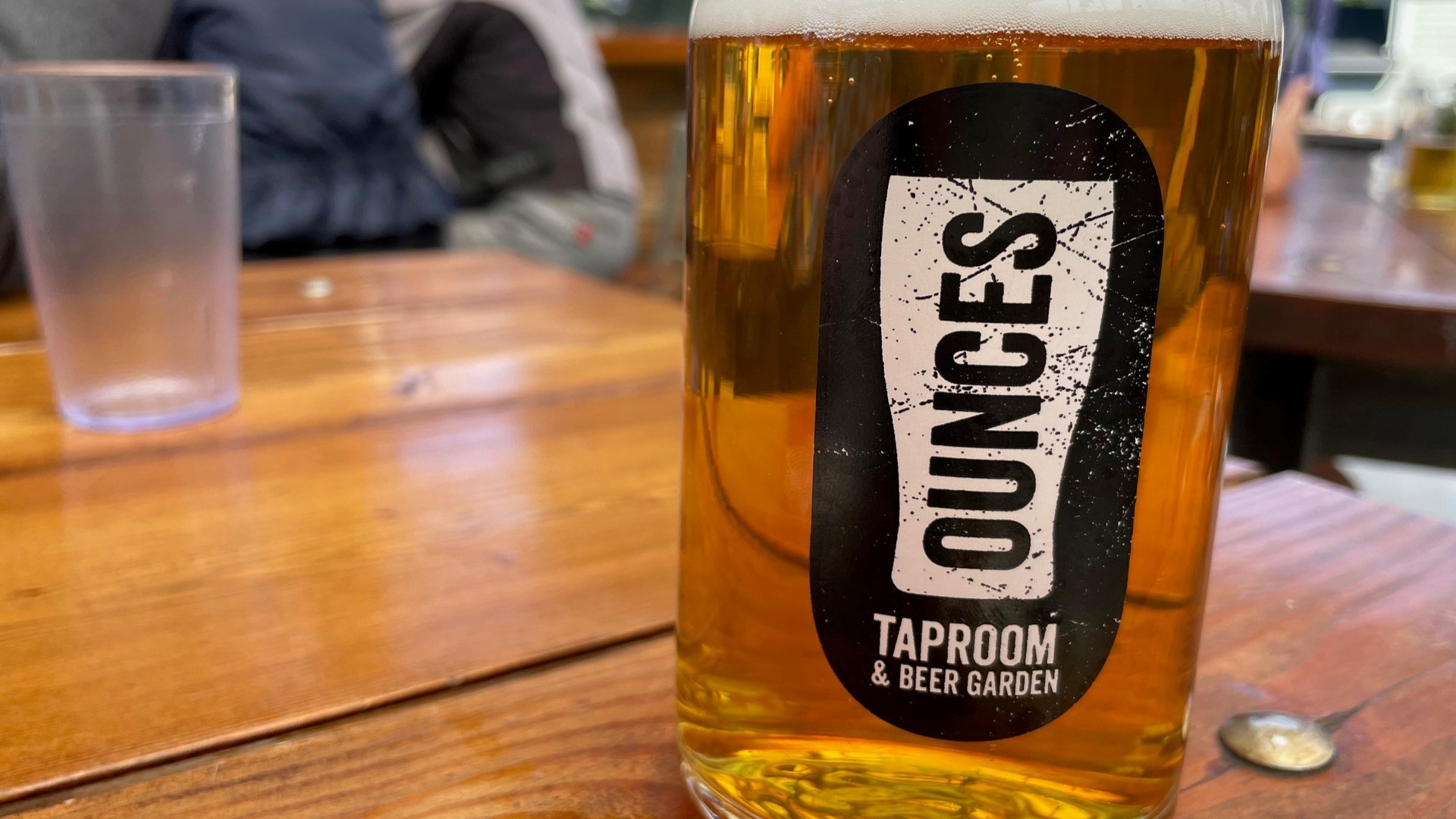 This West Seattle taproom highlights Washington brews | king5.com