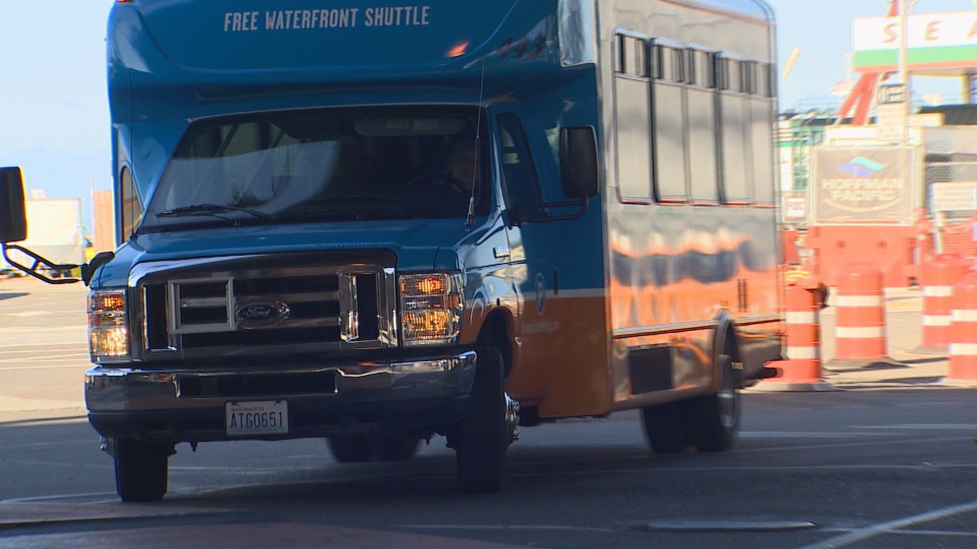 Free Seattle waterfront shuttle will continue into 2019 | king5.com