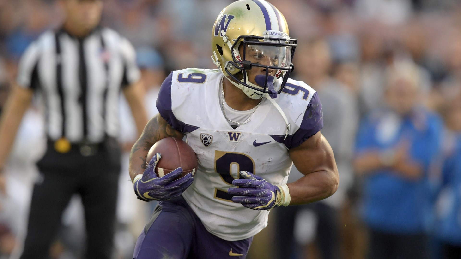 Gaskin runs for 2 TDs, No. 10 Washington beats UCLA 31-24 | king5.com