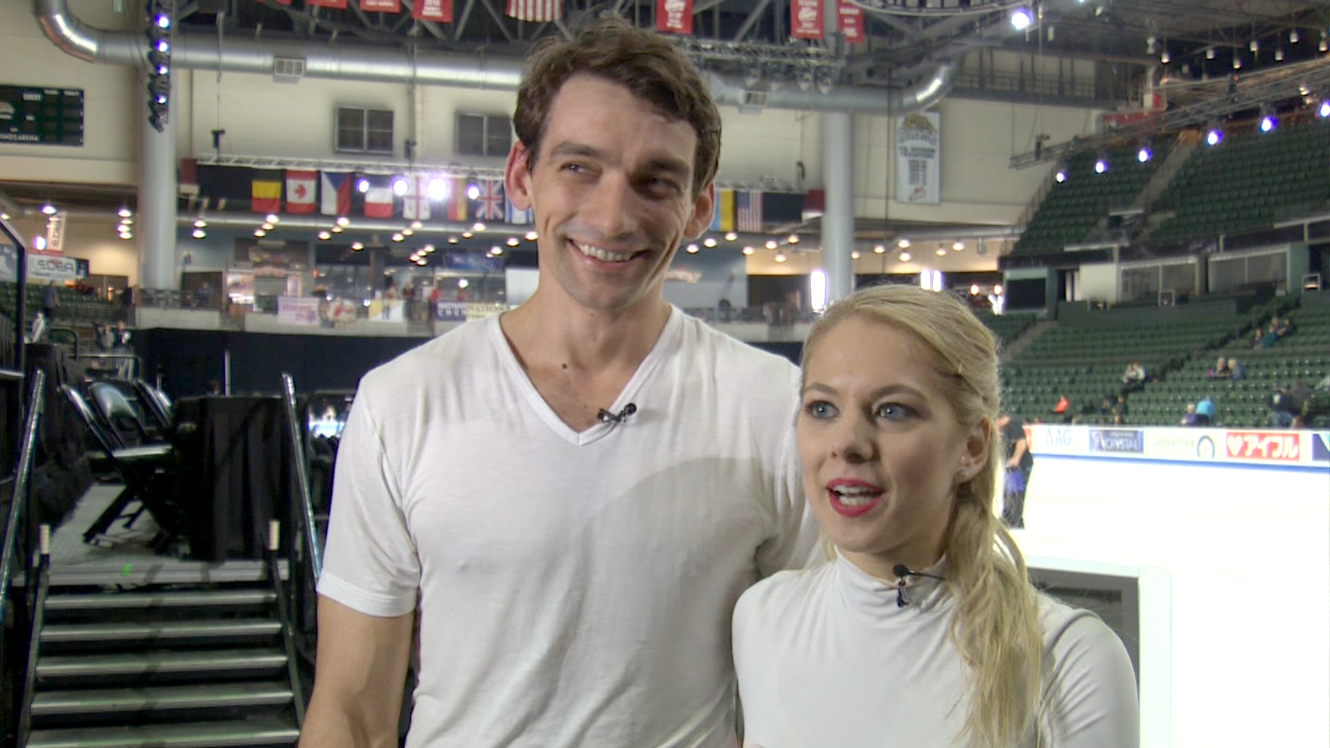 US Pairs champions Alexa and Chris Knierim sync up in Everett | king5.com