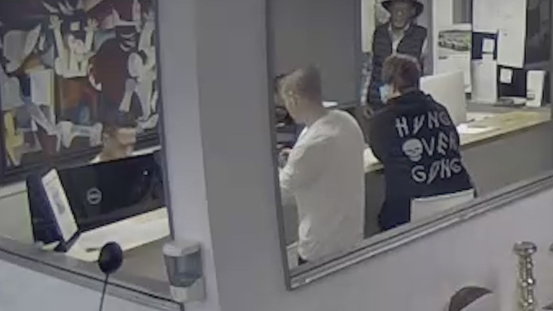 Pair accused of killing Mercer Island man caught on camera using victim ...