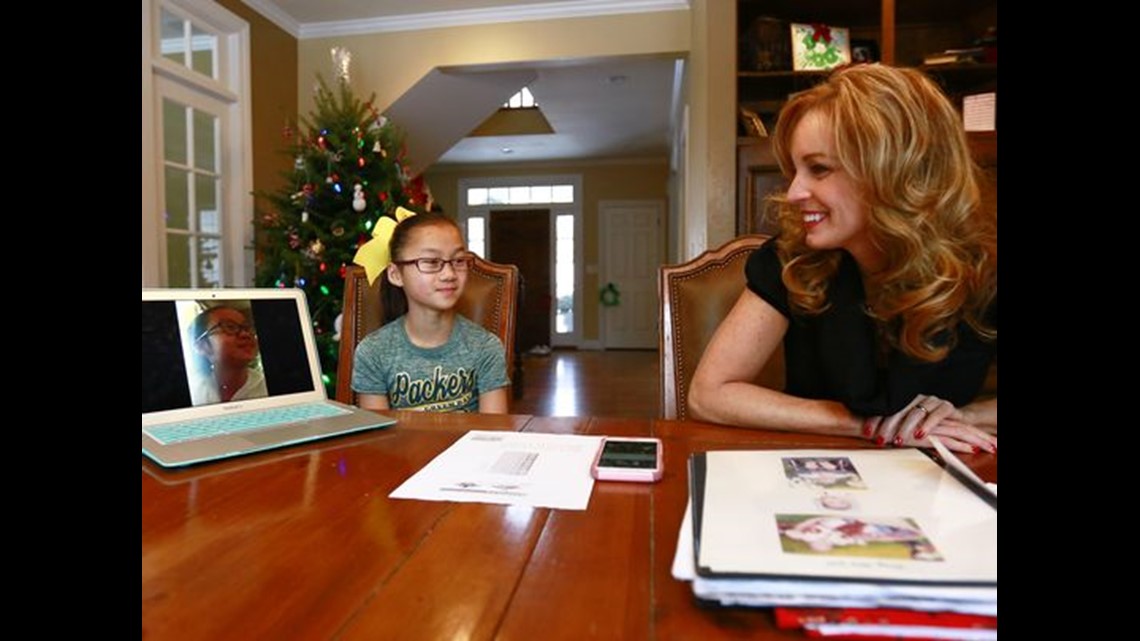 Mom discovers adopted daughter's twin living in Washington | king5.com