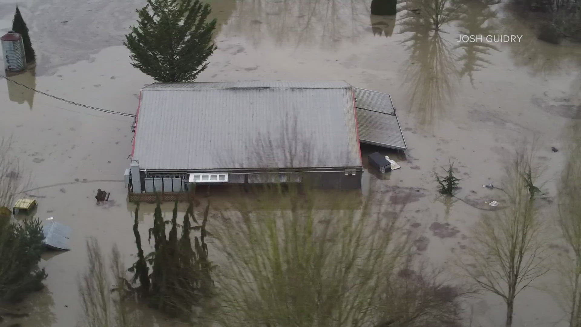 Historic western Washington flood attracts looters in Snohomish | king5.com