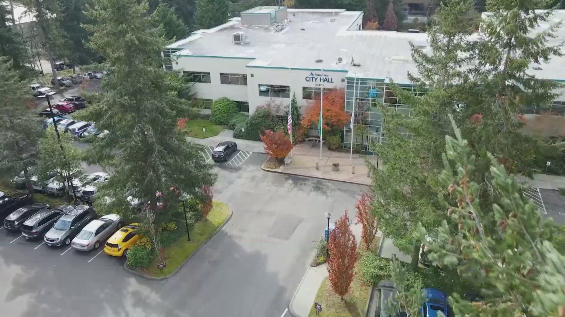 Federal Way fallout over new flag policy; councilmember proposes ‘flag ...