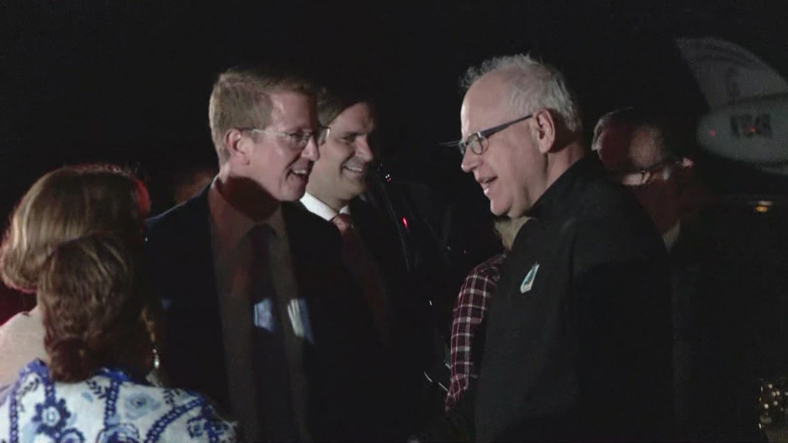 Vice Presidential candidate Tim Walz arrives in Seattle | king5.com